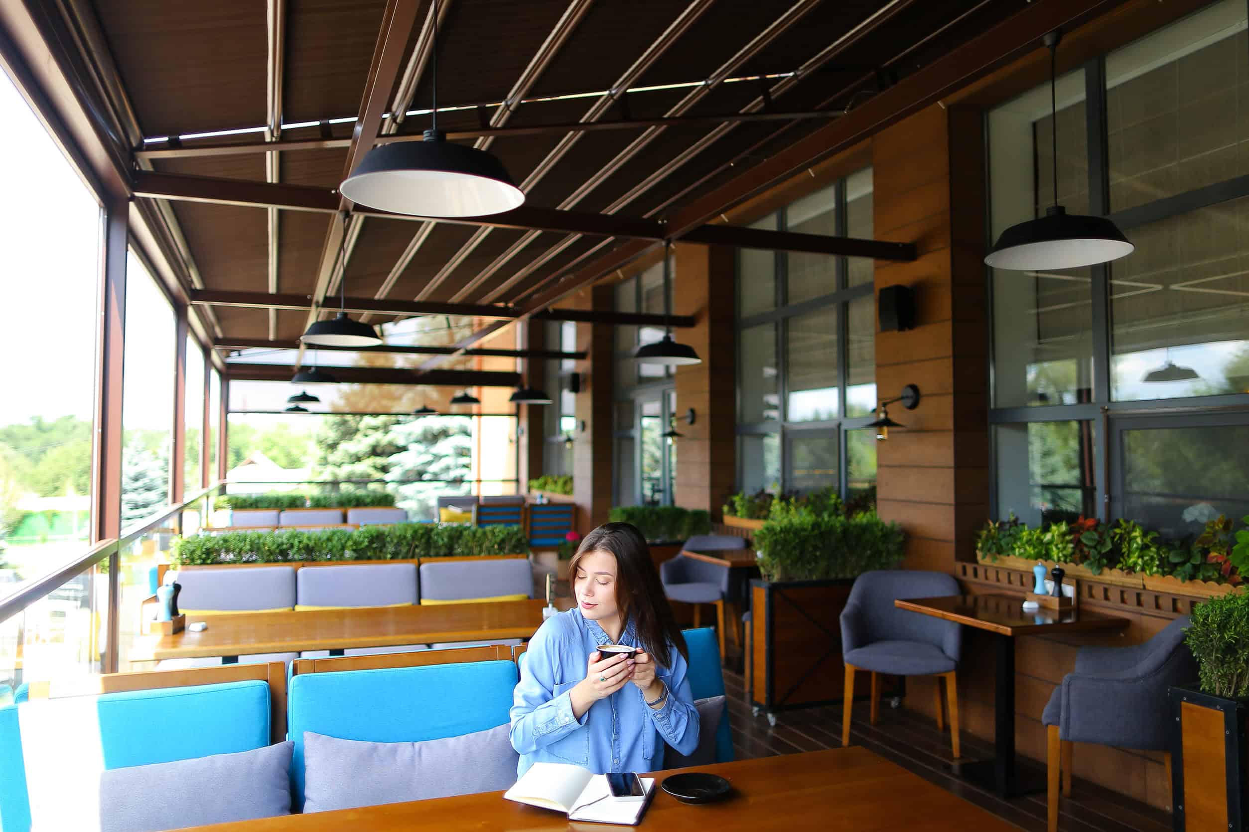 Ini Speaker Cafe Outdoor Yang Paling Banyak Di Gunakan - Betavo Audio Blog
